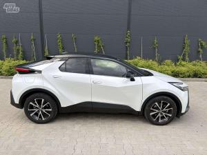 Balts Toyota C-HR 2025 Viļņa, ar dzinēja tilpumu 2.00 L un nobraukumu 8 tūkst. km par 32900 €, foto 11 vietnē AUTOMOTO.COM.LV