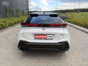 Balts Toyota C-HR 2025 Viļņa, ar dzinēja tilpumu 2.00 L un nobraukumu 8 tūkst. km par 32900 €, foto 14 vietnē AUTOMOTO.COM.LV