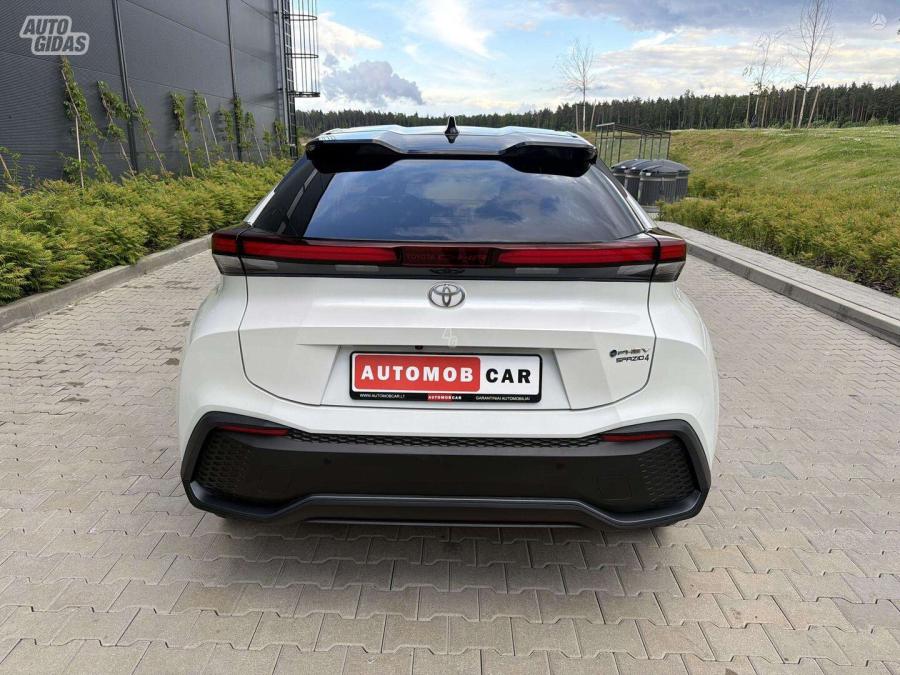 Balts Toyota C-HR 2025 Viļņa, ar dzinēja tilpumu 2.00 L un nobraukumu 8 tūkst. km par 32900 €, foto 14 vietnē AUTOMOTO.COM.LV