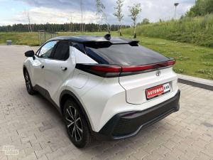 Balts Toyota C-HR 2025 Viļņa, ar dzinēja tilpumu 2.00 L un nobraukumu 8 tūkst. km par 32900 €, foto 16 vietnē AUTOMOTO.COM.LV