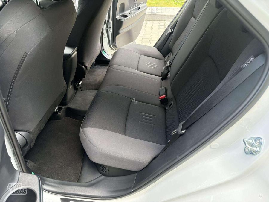 Balts Toyota C-HR 2025 Viļņa, ar dzinēja tilpumu 2.00 L un nobraukumu 8 tūkst. km par 32900 €, foto 21 vietnē AUTOMOTO.COM.LV