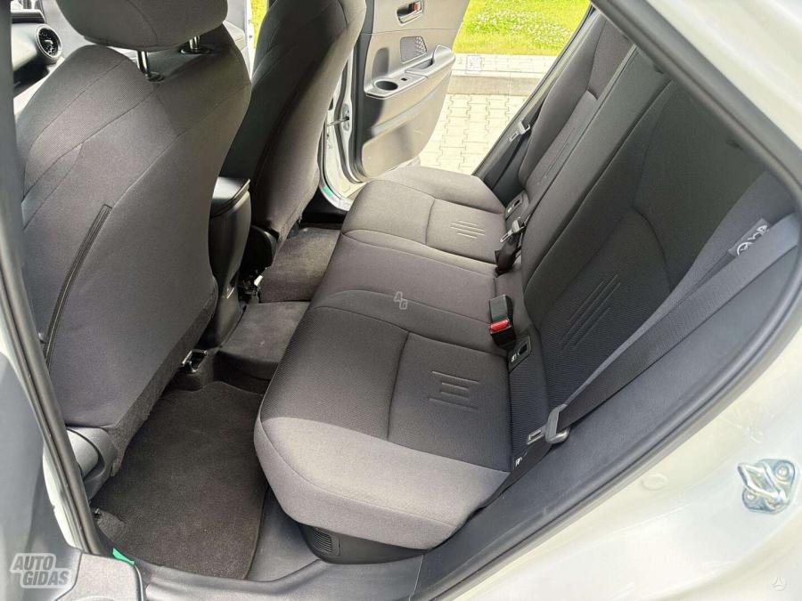 Balts Toyota C-HR 2025 Viļņa, ar dzinēja tilpumu 2.00 L un nobraukumu 8 tūkst. km par 32900 €, foto 22 vietnē AUTOMOTO.COM.LV
