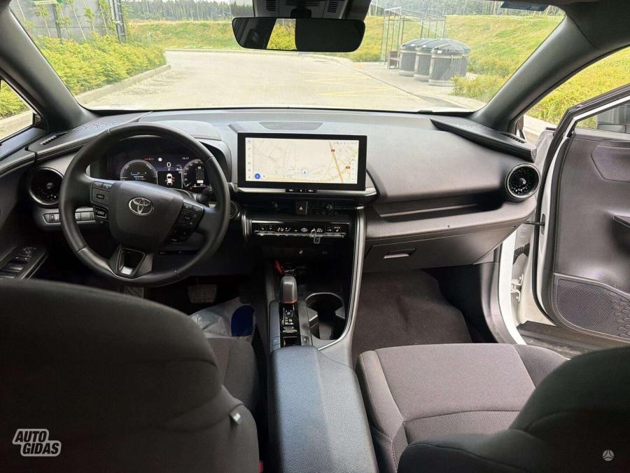 Balts Toyota C-HR 2025 Viļņa, ar dzinēja tilpumu 2.00 L un nobraukumu 8 tūkst. km par 32900 €, foto 23 vietnē AUTOMOTO.COM.LV