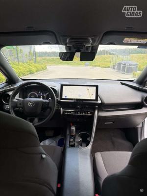 Balts Toyota C-HR 2025 Viļņa, ar dzinēja tilpumu 2.00 L un nobraukumu 8 tūkst. km par 32900 €, foto 26 vietnē AUTOMOTO.COM.LV