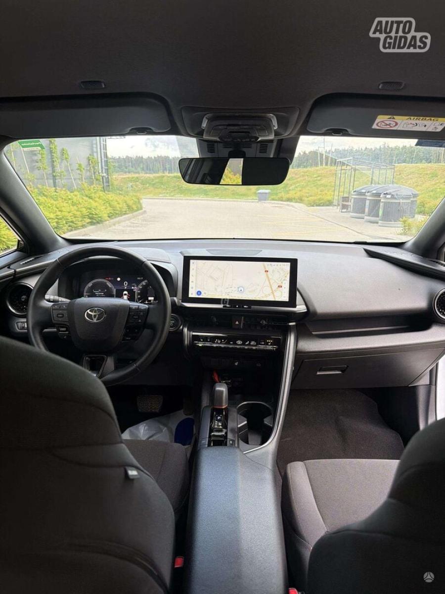 Balts Toyota C-HR 2025 Viļņa, ar dzinēja tilpumu 2.00 L un nobraukumu 8 tūkst. km par 32900 €, foto 26 vietnē AUTOMOTO.COM.LV