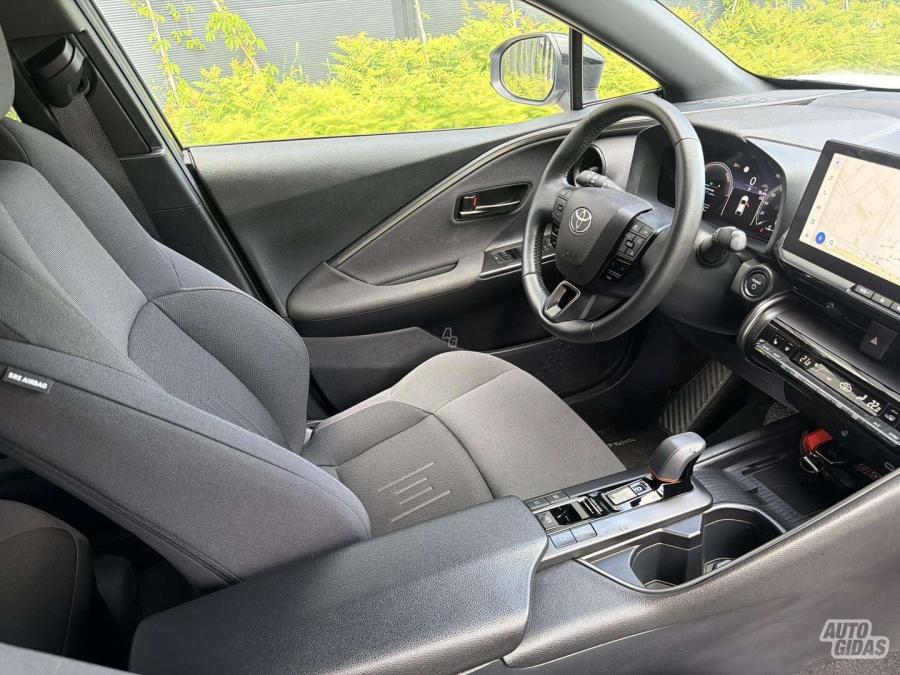 Balts Toyota C-HR 2025 Viļņa, ar dzinēja tilpumu 2.00 L un nobraukumu 8 tūkst. km par 32900 €, foto 31 vietnē AUTOMOTO.COM.LV