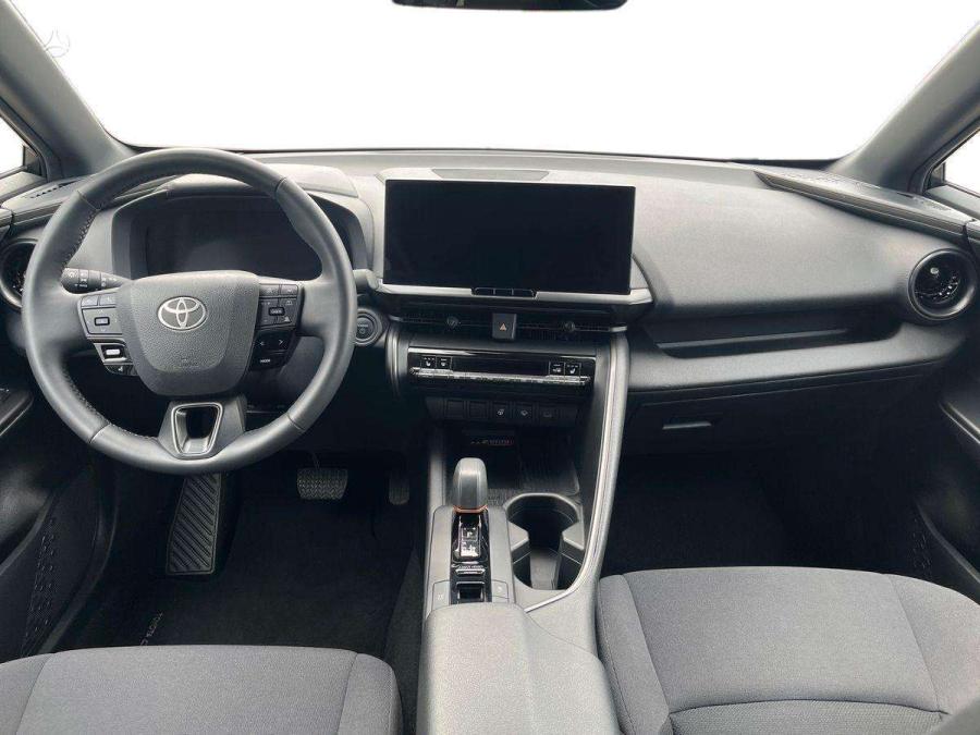 Белый Тойота C-HR 2025 в Клайпеда, объемом двигателя 1.80 л и пробегом 58 тыс. км за 27000 €, фото 9 на AUTOMOTO.COM.LV