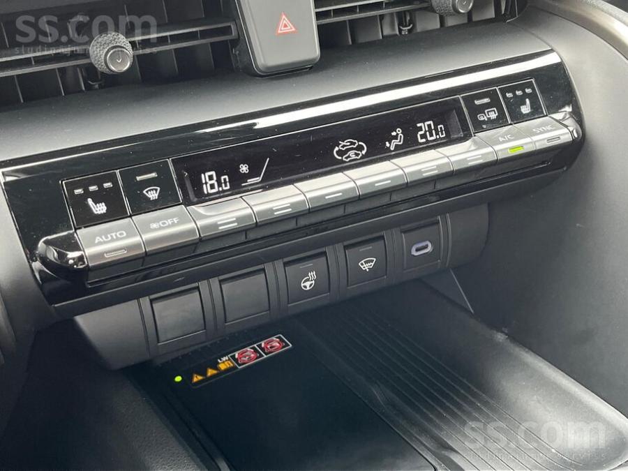 Balts Toyota C-HR 2025 Rīga, ar dzinēja tilpumu 1.80 L un nobraukumu 10 tūkst. km par 29490 €, foto 16 vietnē AUTOMOTO.COM.LV