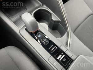 Balts Toyota C-HR 2025 Rīga, ar dzinēja tilpumu 1.80 L un nobraukumu 10 tūkst. km par 29490 €, foto 17 vietnē AUTOMOTO.COM.LV