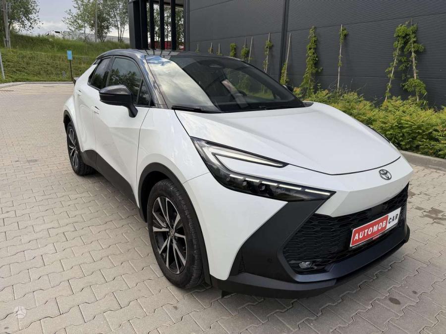 Белый Тойота C-HR 2025 в Вильнюс, объемом двигателя 1.99 л и пробегом 8 тыс. км за 32900 €, фото 9 на AUTOMOTO.COM.LV