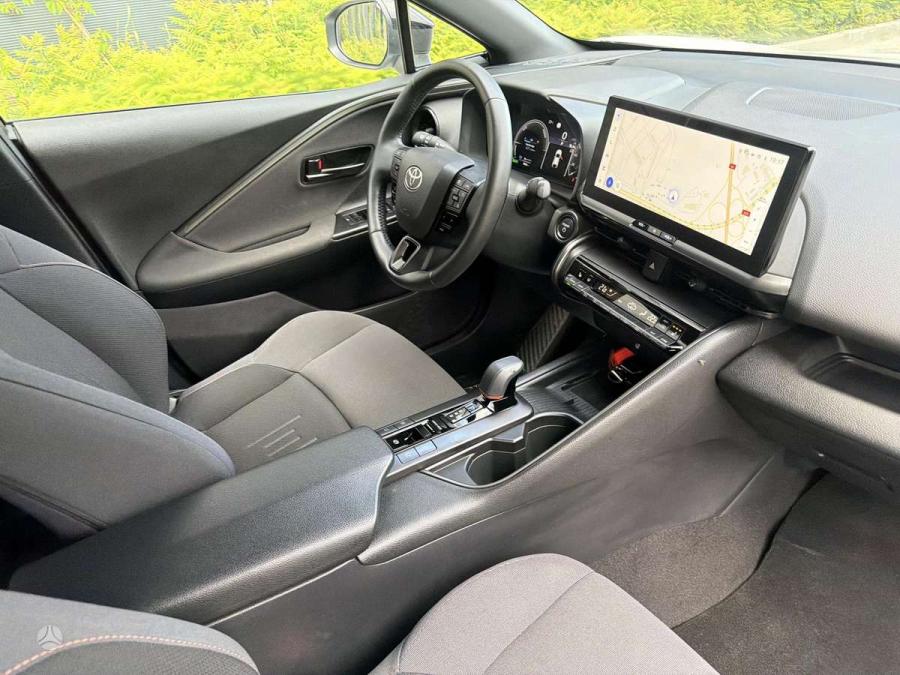 Белый Тойота C-HR 2025 в Вильнюс, объемом двигателя 1.99 л и пробегом 8 тыс. км за 32900 €, фото 32 на AUTOMOTO.COM.LV