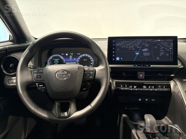White Toyota C-HR 2025 in Ventspils, with an engine capacity of 2.00 L and mileage of 38 thousand km for 32800 €, photo 10 on AUTOMOTO.COM.LV