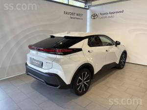 Balts Toyota C-HR 2025 Ventspils, ar dzinēja tilpumu 2.00 L un nobraukumu 41 tūkst. km par 31900 €, foto 5 vietnē AUTOMOTO.COM.LV