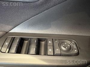 Balts Toyota C-HR 2025 Ventspils, ar dzinēja tilpumu 2.00 L un nobraukumu 41 tūkst. km par 31900 €, foto 13 vietnē AUTOMOTO.COM.LV