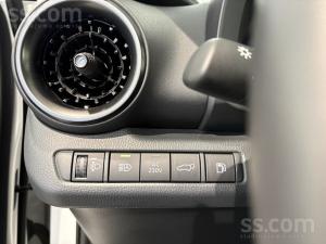 Balts Toyota C-HR 2025 Ventspils, ar dzinēja tilpumu 2.00 L un nobraukumu 41 tūkst. km par 31900 €, foto 14 vietnē AUTOMOTO.COM.LV