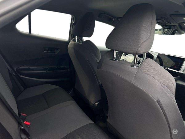 White Toyota C-HR 2025 in Klaipeda, with an engine capacity of 1.80 L and mileage of 54 thousand km for 27000 €, photo 7 on AUTOMOTO.COM.LV