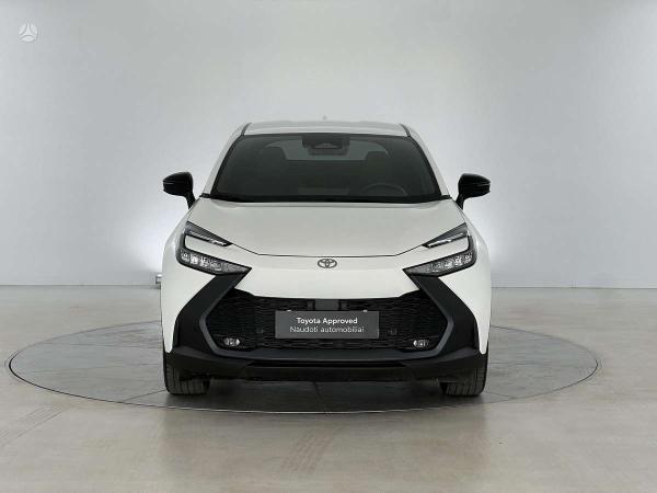 Белый Тойота C-HR 2025 в Вильнюс, объемом двигателя 1.99 л и пробегом 13 тыс. км за 32900 €, фото 6 на AUTOMOTO.COM.LV