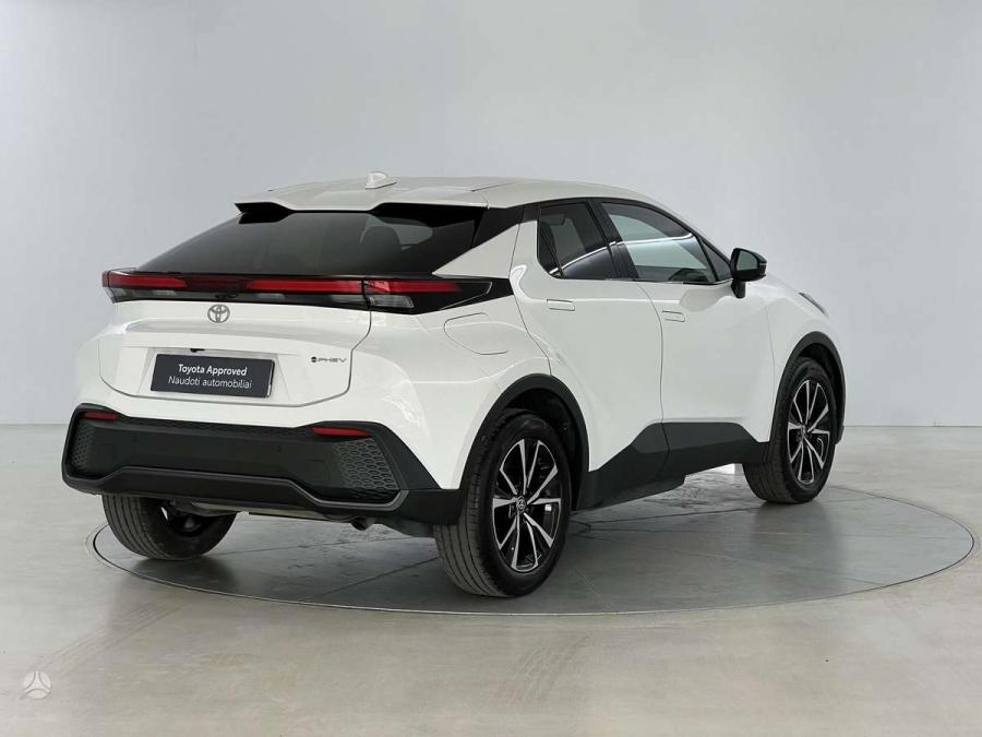 Белый Тойота C-HR 2025 в Вильнюс, объемом двигателя 1.99 л и пробегом 13 тыс. км за 32900 €, фото 21 на AUTOMOTO.COM.LV