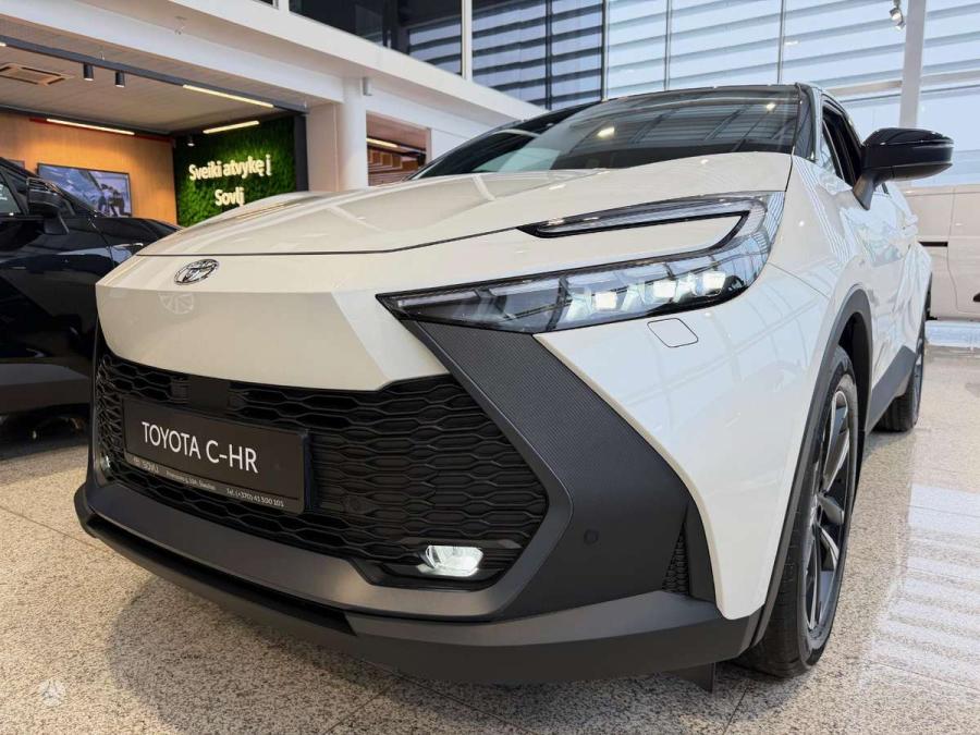 Balts Toyota C-HR 2026 Šauļi, ar dzinēja tilpumu 1.80 L un nobraukumu 8 tūkst. km par 35700 €, foto 25 vietnē AUTOMOTO.COM.LV