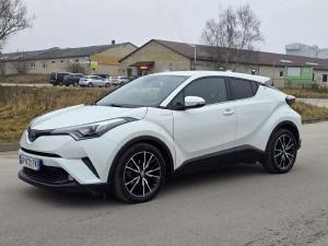 Белый Тойота C-HR 2017 в Таураге, объемом двигателя 1.80 л и пробегом 220 тыс. км за 15200 €, фото 4 на AUTOMOTO.COM.LV