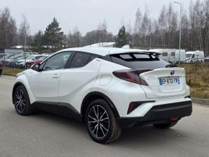 Белый Тойота C-HR 2017 в Таураге, объемом двигателя 1.80 л и пробегом 220 тыс. км за 15200 €, фото 5 на AUTOMOTO.COM.LV
