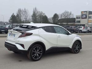 Белый Тойота C-HR 2017 в Таураге, объемом двигателя 1.80 л и пробегом 220 тыс. км за 15200 €, фото 6 на AUTOMOTO.COM.LV