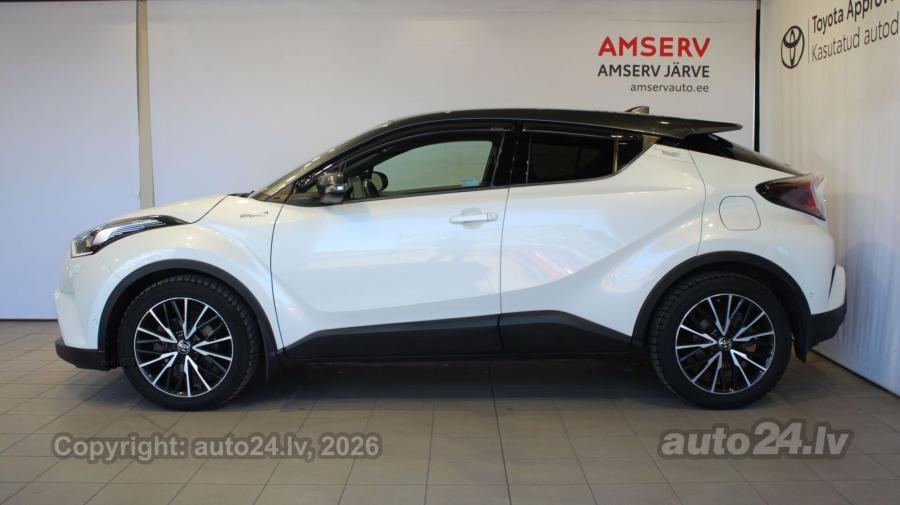 White Toyota C-HR 2017 in Tallinn, with an engine capacity of 1.80 L and mileage of 136 thousand km for 16490 €, photo 4 on AUTOMOTO.COM.LV