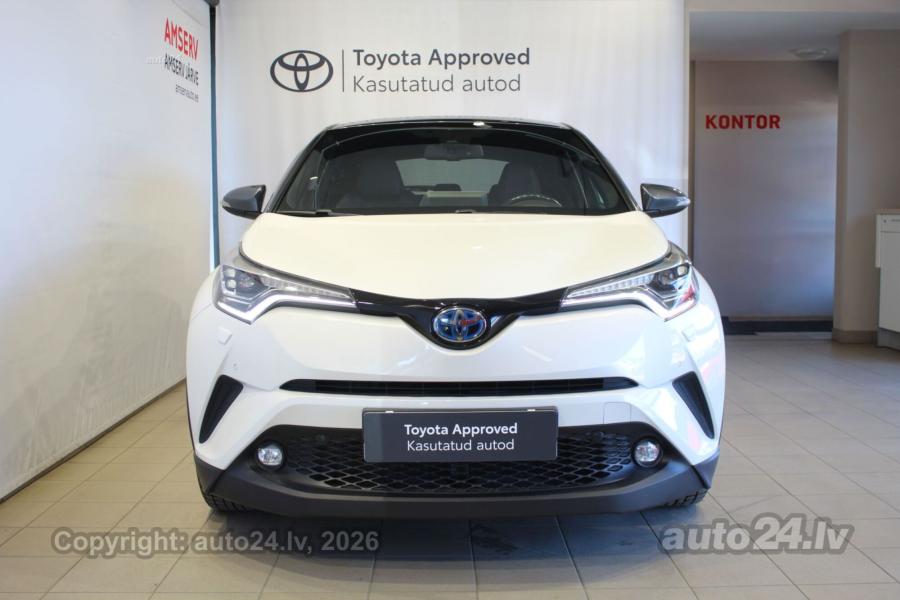 White Toyota C-HR 2017 in Tallinn, with an engine capacity of 1.80 L and mileage of 136 thousand km for 16490 €, photo 6 on AUTOMOTO.COM.LV