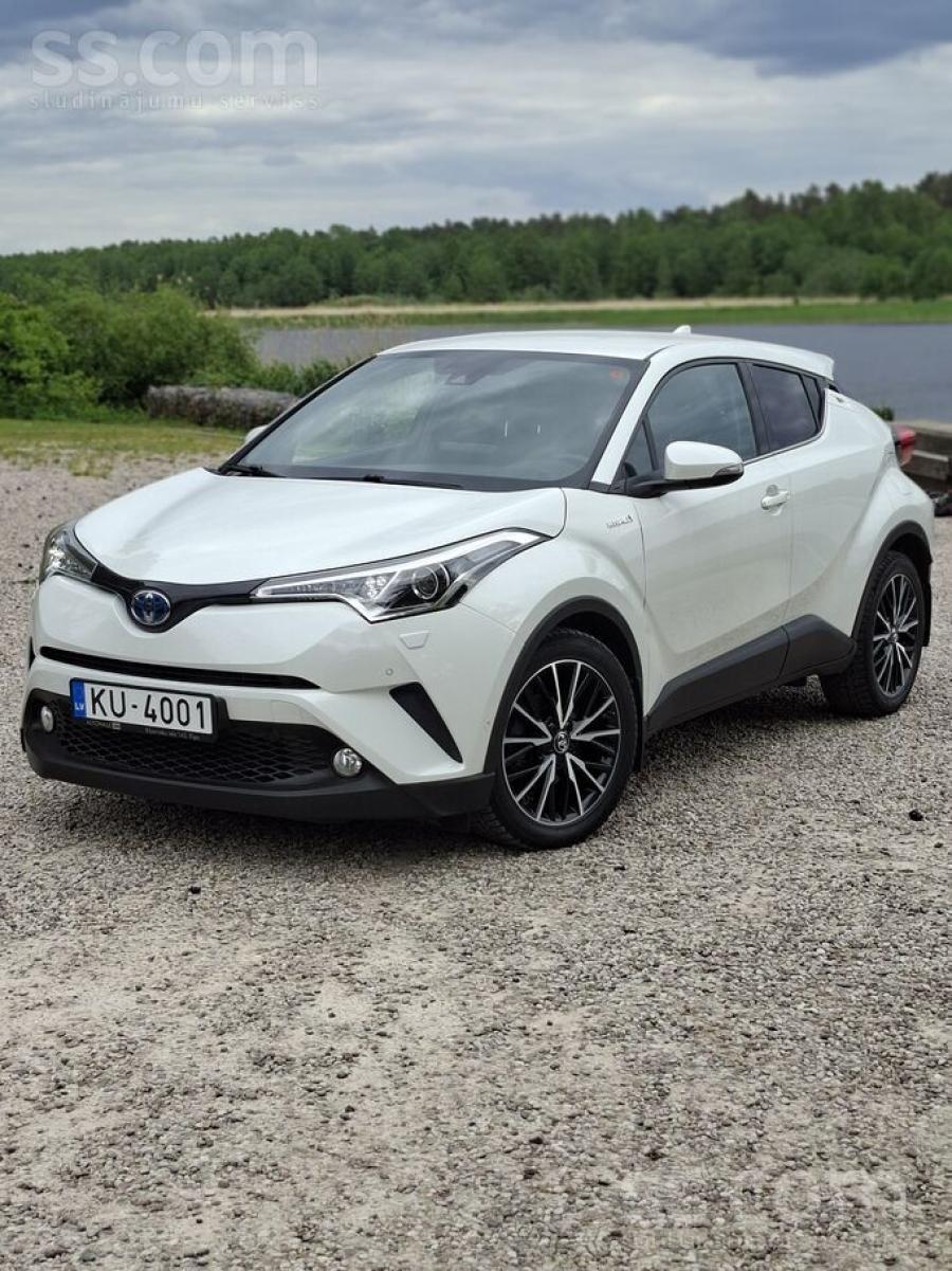 Balts Toyota C-HR 2017 Jūrmala, ar dzinēja tilpumu 1.80 L un nobraukumu 90 tūkst. km par 17700 €, foto 5 vietnē AUTOMOTO.COM.LV