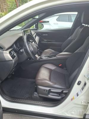 Balts Toyota C-HR 2017 Jūrmala, ar dzinēja tilpumu 1.80 L un nobraukumu 90 tūkst. km par 17700 €, foto 7 vietnē AUTOMOTO.COM.LV