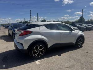 Balts Toyota C-HR 2017 Panevēža, ar dzinēja tilpumu 1.80 L un nobraukumu 194 tūkst. km par 14300 €, foto 6 vietnē AUTOMOTO.COM.LV