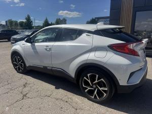 Balts Toyota C-HR 2017 Panevēža, ar dzinēja tilpumu 1.80 L un nobraukumu 194 tūkst. km par 14300 €, foto 10 vietnē AUTOMOTO.COM.LV