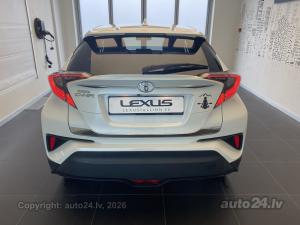 Balts Toyota C-HR 2017 Tallina, ar dzinēja tilpumu 1.20 L un nobraukumu 94 tūkst. km par 14900 €, foto 4 vietnē AUTOMOTO.COM.LV