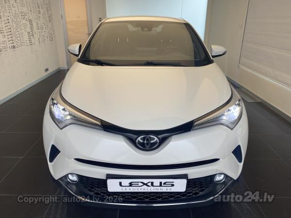 Balts Toyota C-HR 2017 Tallina, ar dzinēja tilpumu 1.20 L un nobraukumu 94 tūkst. km par 14900 €, foto 4 vietnē AUTOMOTO.COM.LV
