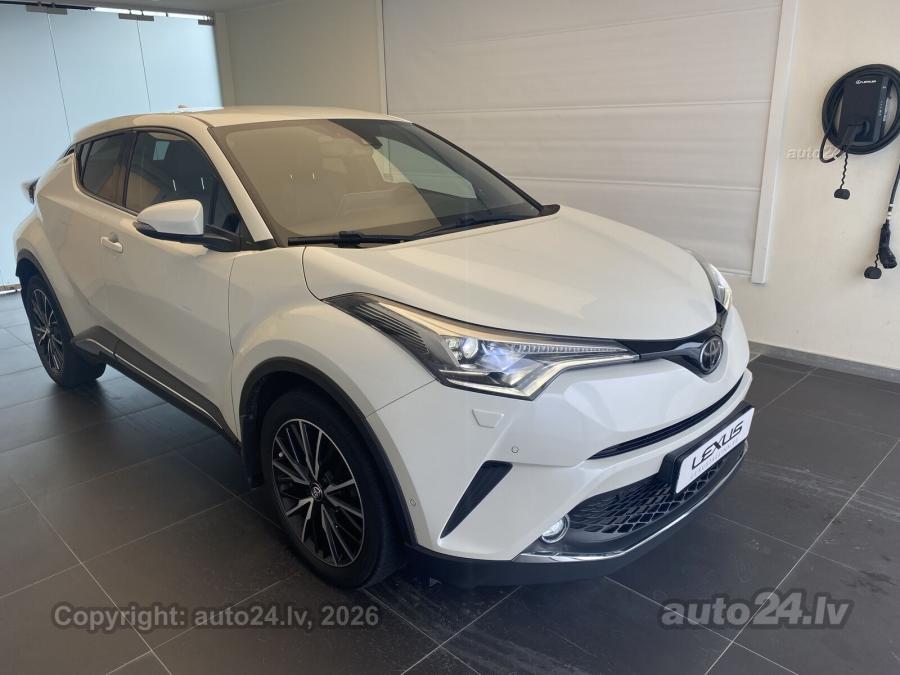 Balts Toyota C-HR 2017 Tallina, ar dzinēja tilpumu 1.20 L un nobraukumu 94 tūkst. km par 14900 €, foto 6 vietnē AUTOMOTO.COM.LV