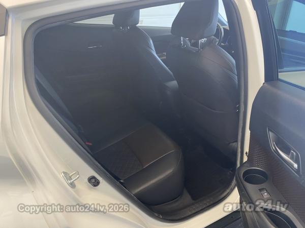Balts Toyota C-HR 2017 Tallina, ar dzinēja tilpumu 1.20 L un nobraukumu 94 tūkst. km par 14900 €, foto 9 vietnē AUTOMOTO.COM.LV