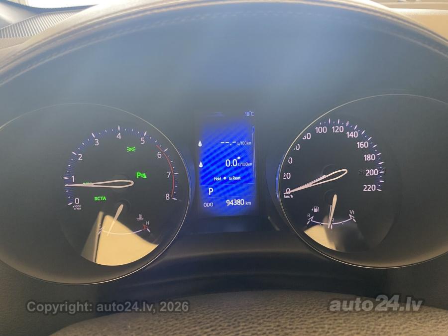Balts Toyota C-HR 2017 Tallina, ar dzinēja tilpumu 1.20 L un nobraukumu 94 tūkst. km par 14900 €, foto 11 vietnē AUTOMOTO.COM.LV