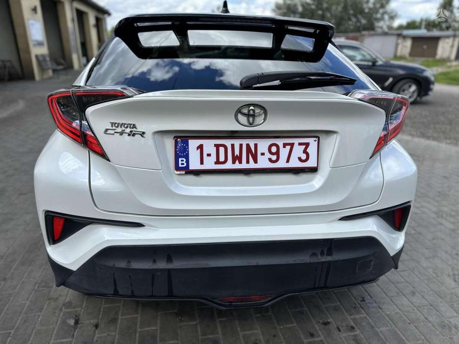 Белый Тойота C-HR 2017 в Утена, объемом двигателя 1.20 л и пробегом 120 тыс. км за 11950 €, фото 6 на AUTOMOTO.COM.LV