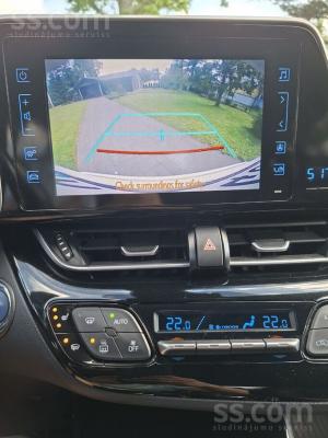 Белый Тойота C-HR 2017 в Юрмала, объемом двигателя 1.80 л и пробегом 90 тыс. км за 16990 €, фото 10 на AUTOMOTO.COM.LV