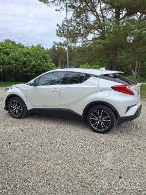 Белый Тойота C-HR 2017 в Юрмала, объемом двигателя 1.80 л и пробегом 90 тыс. км за 16990 €, фото 13 на AUTOMOTO.COM.LV