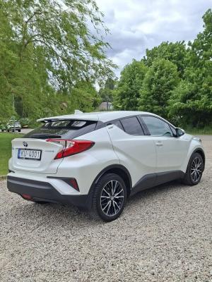 Белый Тойота C-HR 2017 в Юрмала, объемом двигателя 1.80 л и пробегом 90 тыс. км за 16990 €, фото 14 на AUTOMOTO.COM.LV