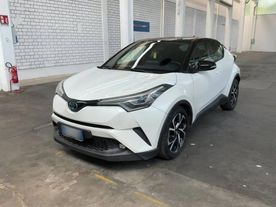 Balts Toyota C-HR 2017 Daugavpils, ar dzinēja tilpumu 1.80 L un nobraukumu 118 tūkst. km par 16500 €, foto 5 vietnē AUTOMOTO.COM.LV