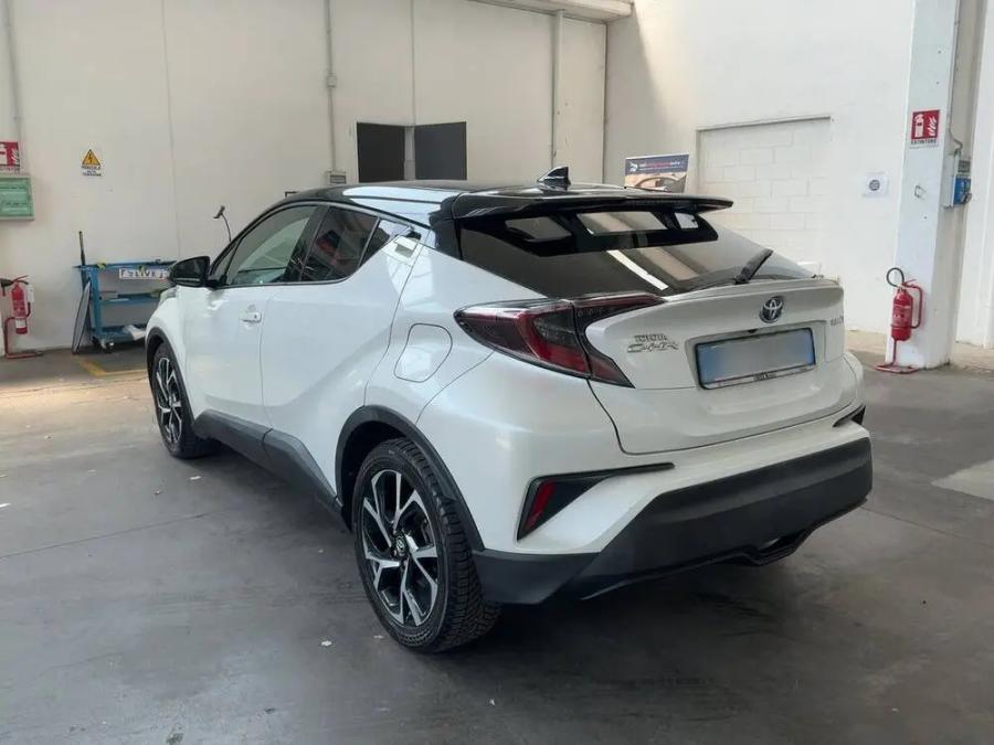 Balts Toyota C-HR 2017 Daugavpils, ar dzinēja tilpumu 1.80 L un nobraukumu 118 tūkst. km par 16500 €, foto 7 vietnē AUTOMOTO.COM.LV