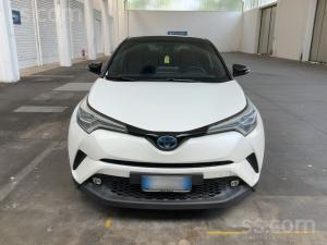 Белый Тойота C-HR 2017 в Даугавпилс, объемом двигателя 1.80 л и пробегом 118 тыс. км за 16500 €, фото 7 на AUTOMOTO.COM.LV