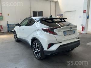 Белый Тойота C-HR 2017 в Даугавпилс, объемом двигателя 1.80 л и пробегом 118 тыс. км за 16500 €, фото 12 на AUTOMOTO.COM.LV