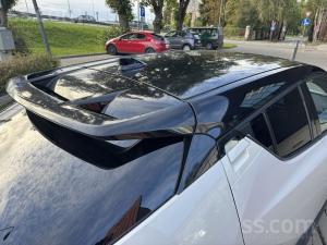 Белый Тойота C-HR 2017 в Даугавпилс, объемом двигателя 1.80 л и пробегом 118 тыс. км за 16750 €, фото 13 на AUTOMOTO.COM.LV