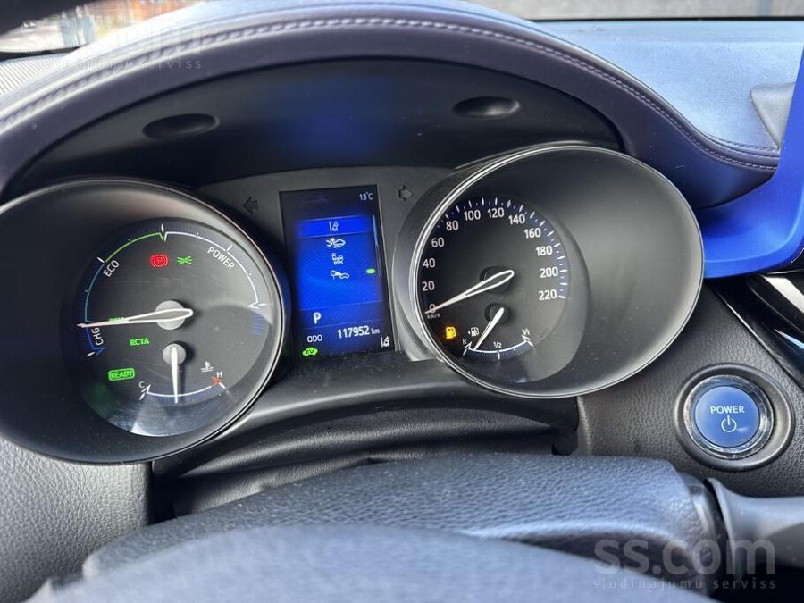 Белый Тойота C-HR 2017 в Даугавпилс, объемом двигателя 1.80 л и пробегом 118 тыс. км за 16750 €, фото 34 на AUTOMOTO.COM.LV