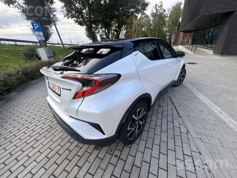 Белый Тойота C-HR 2017 в Даугавпилс, объемом двигателя 1.80 л и пробегом 118 тыс. км за 16750 €, фото 36 на AUTOMOTO.COM.LV