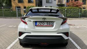 Белый Тойота C-HR 2017 в Вильнюс, объемом двигателя 1.20 л и пробегом 104 тыс. км за 14500 €, фото 6 на AUTOMOTO.COM.LV