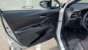 Белый Тойота C-HR 2017 в Вильнюс, объемом двигателя 1.20 л и пробегом 104 тыс. км за 14500 €, фото 26 на AUTOMOTO.COM.LV